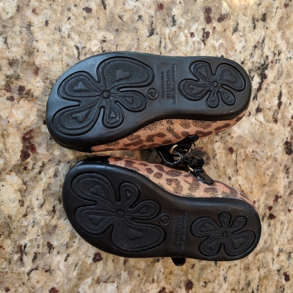 OshKosh B'gosh | Shoes | Euc Toddler Girl Leopard Print Shoes | Poshmark